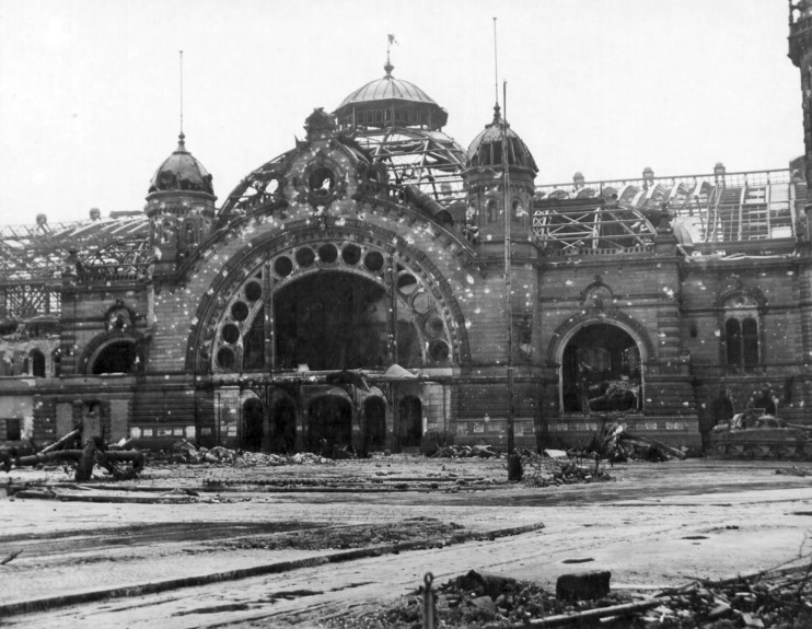 Dierk's page - Foto Album - Köln im Krieg (2)